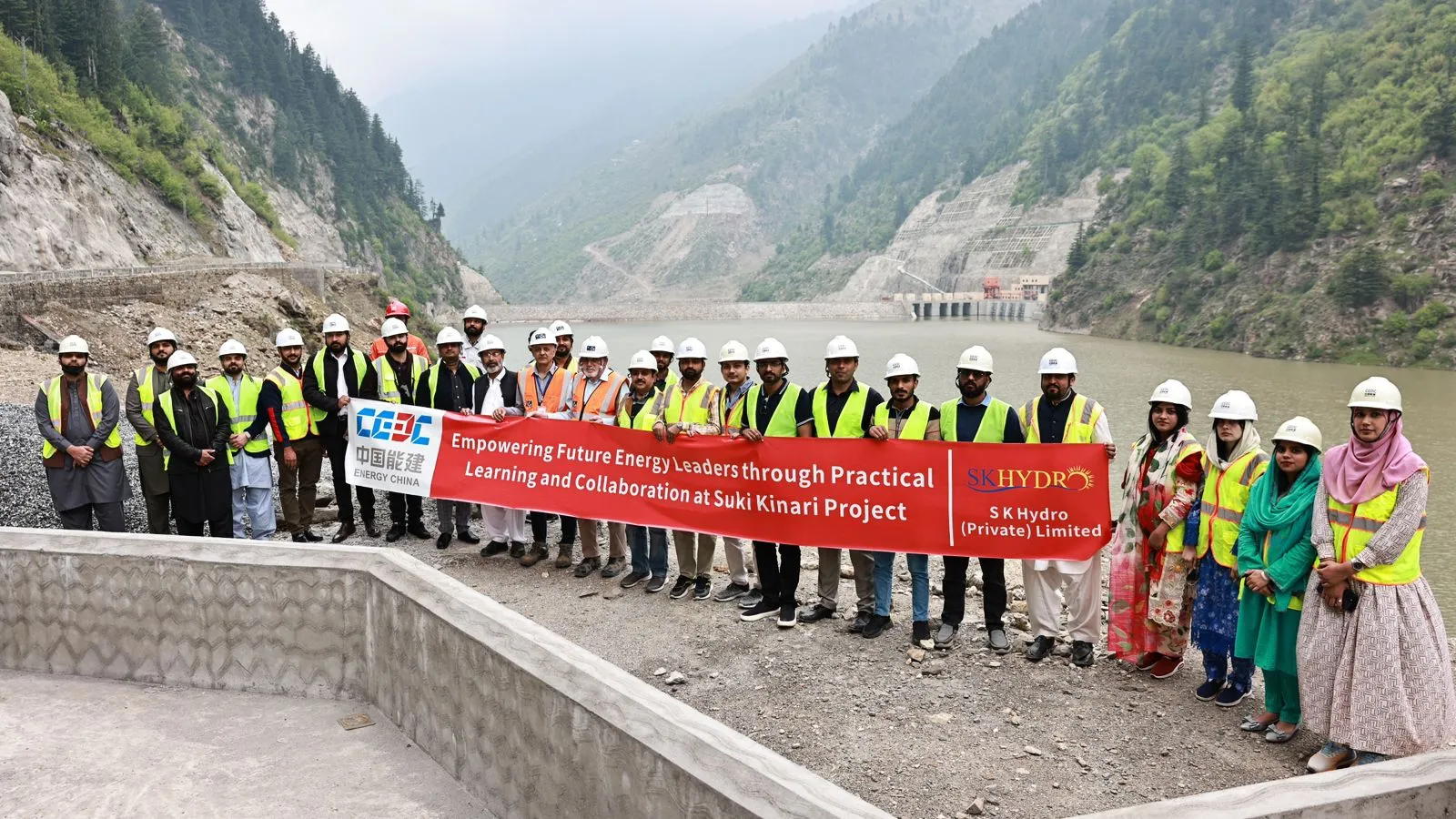 New engineers from WAPDA visit Suki Kinari Hydropower Station - Internews Pakistan