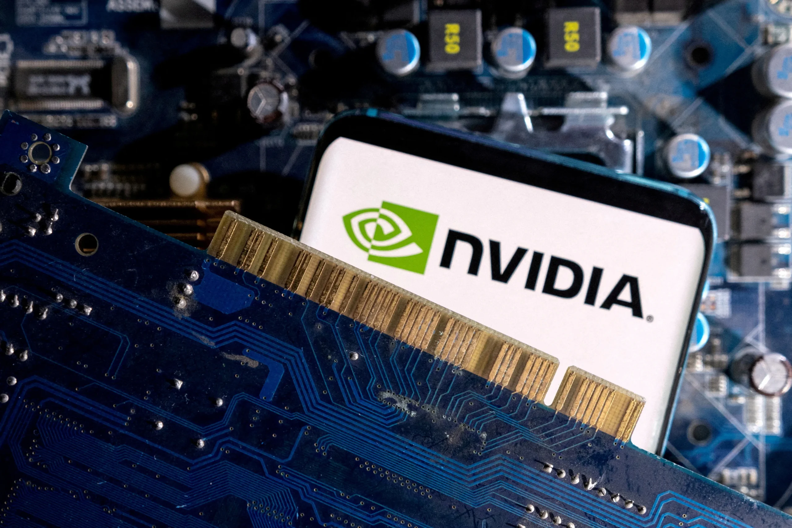 Behind the plot to break Nvidia’s grip on AI by targeting software - Internews Pakistan