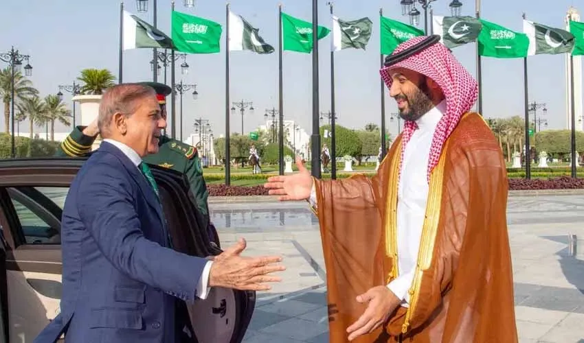 Pakistan, KSA sign historic strategic mutual defence deal - Internews ...